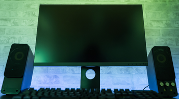 Understanding Backlight Bleed in IPS Panels: Causes and Solutions – Pixio